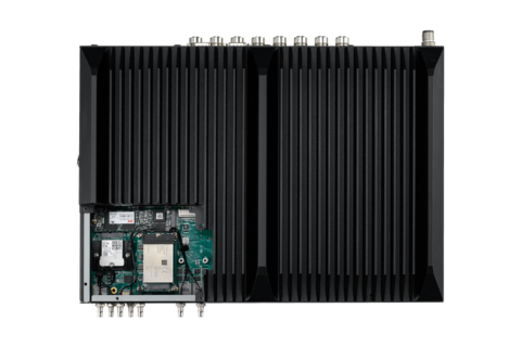 AVA-7200: Fanless Scalable Railway Edge AI Platform